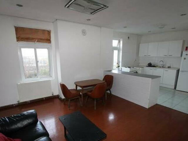 2 bedroom flat for rent in Dover Street Sittingbourne ME10