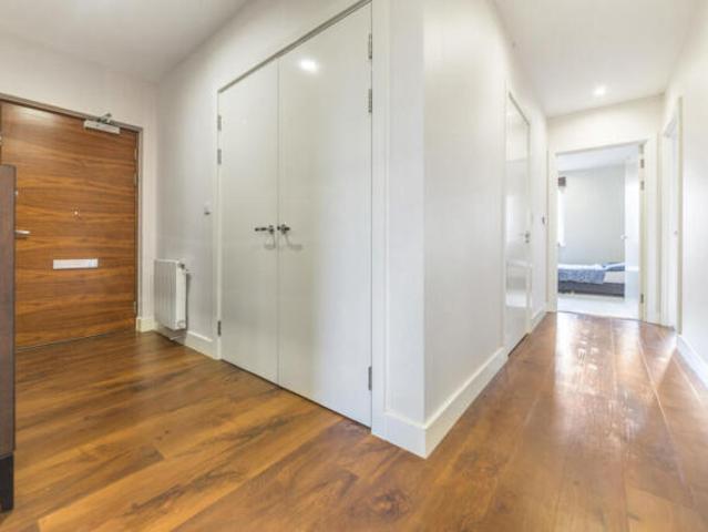2 bedroom flat for rent in Dowding Drive, Kidbrooke, SE9