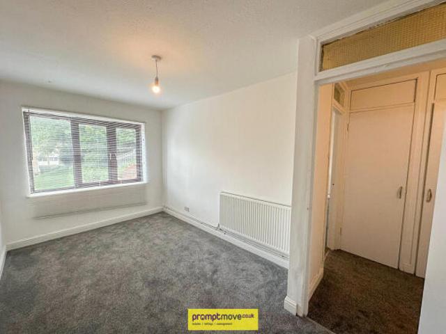 2 bedroom flat for rent in Hilltop Court Luton LU1 1QE, LU1