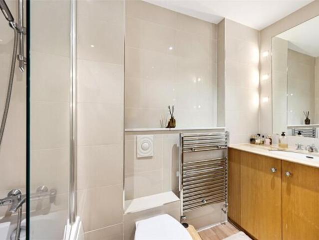 2 bedroom flat for rent in Draycott Place, London, SW3