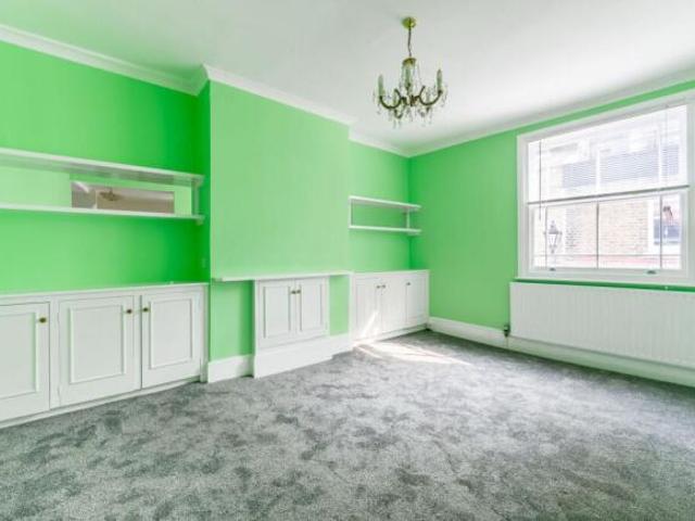2 bedroom flat for rent in Drayson Mews, Notting Hill Gate, London, W8