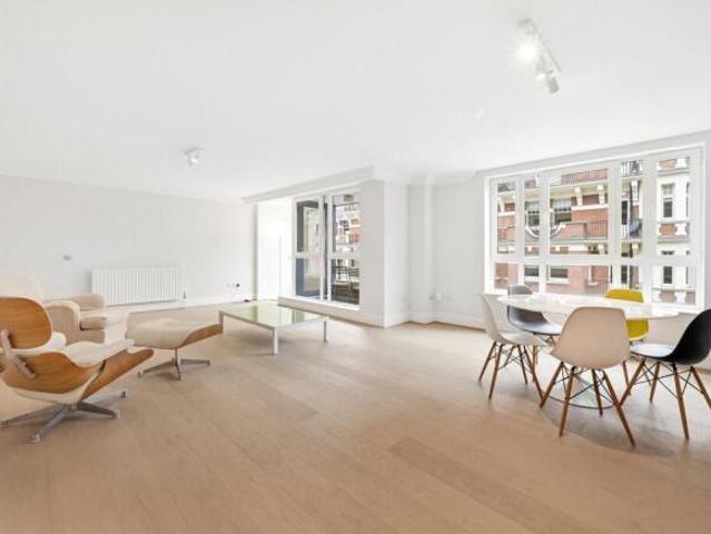 2 bedroom flat for rent in Drayton Gardens, London, SW10