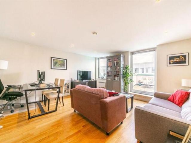 2 bedroom flat for rent in, Drayton Park, N5