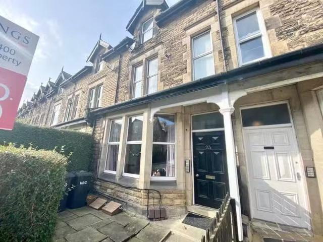 2 bedroom flat for rent in Dragon Avenue, Harrogate, North Yor.