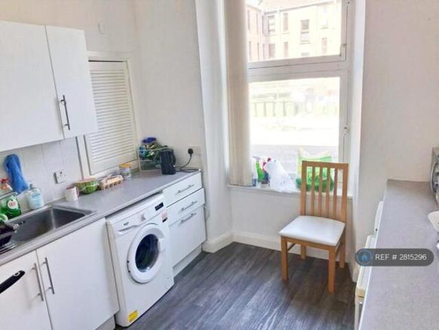 2 bedroom flat for rent in Dumbarton Road, Glasgow, G11
