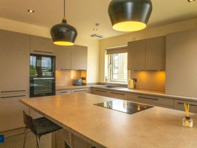 2 bedroom flat for rent in Dunblane Street, Glasgow, G4