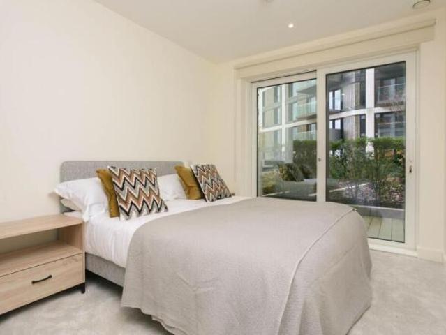 2 bedroom flat for rent in Duke of Wellington Avenue, Woolwich, London, SE18