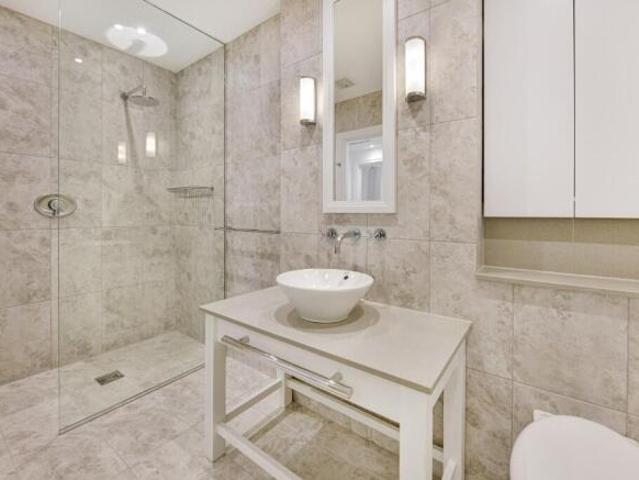 2 bedroom flat for rent in Duke Street, London, W1K