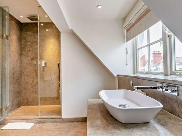 2 bedroom flat for rent in Duke Street, London, W1K