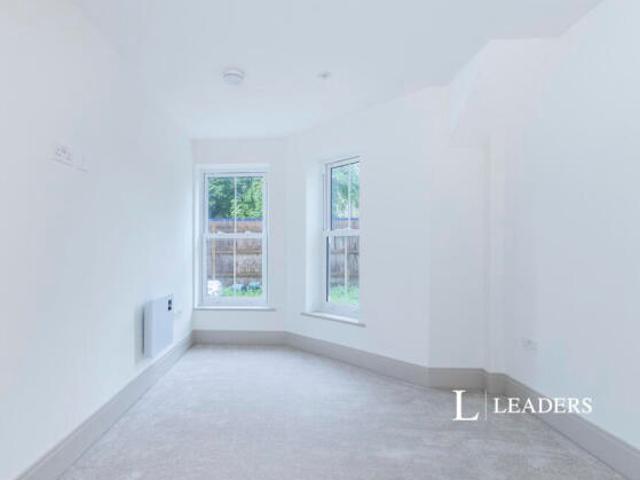 2 bedroom flat for rent in Durley Road, Bournemouth, Dorset, BH2