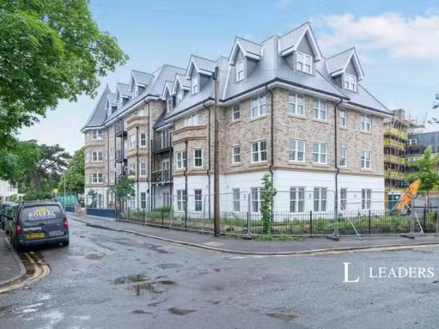 2 bedroom flat for rent in Durley Road, Bournemouth, Dorset, BH2
