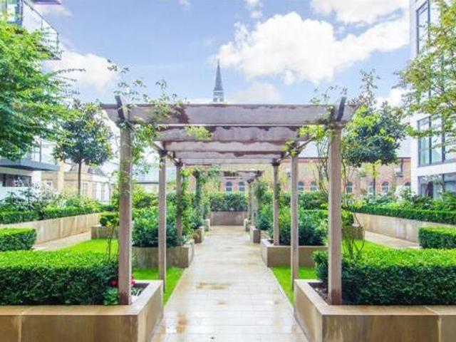 2 Bedroom Flat For Rent In Ealing, London