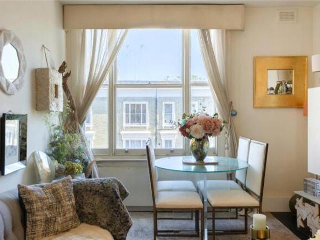 2 bedroom flat for rent in Eardley Crescent, London, SW5