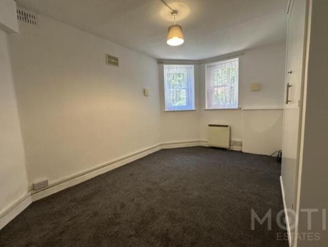2 bedroom flat for rent in Earls Avenue, Folkestone, CT20
