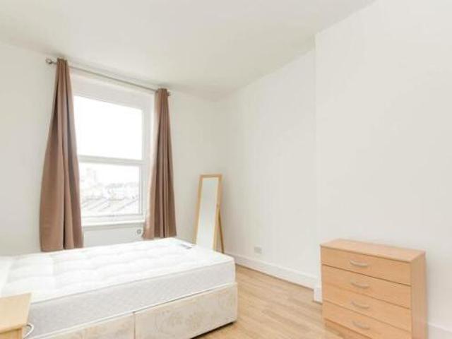 2 Bedroom Flat For Rent In Earls Court, London