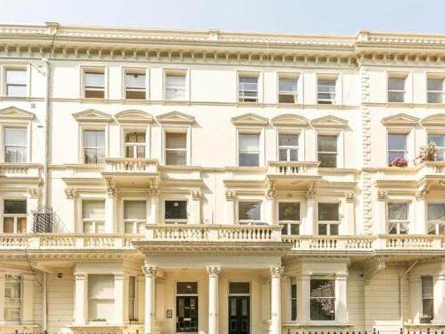 2 Bedroom Flat For Rent In Earls Court, London
