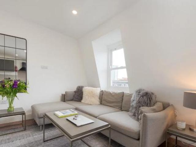 2 Bedroom Flat For Rent In Earls Court, London