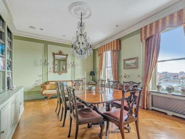2 Bedroom Flat For Rent In Earls Court, London