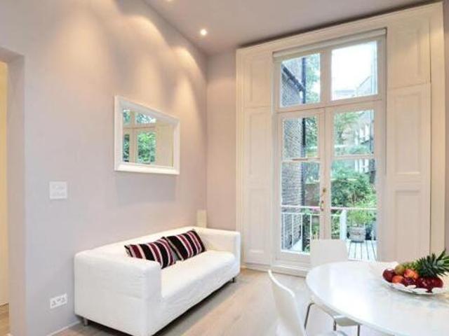 2 Bedroom Flat For Rent In Earls Court, London