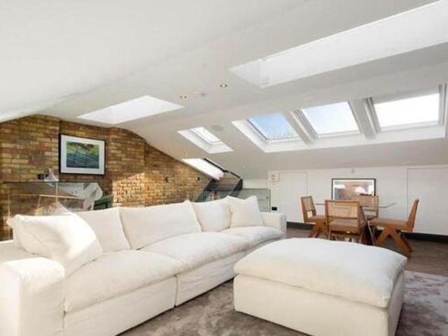 2 Bedroom Flat For Rent In Earls Court, London