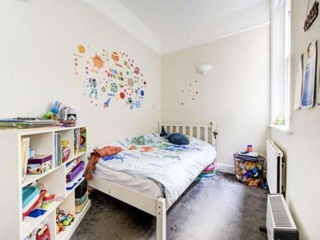 2 bedroom flat for rent in Earls Court Square, South Kensington, London, SW5