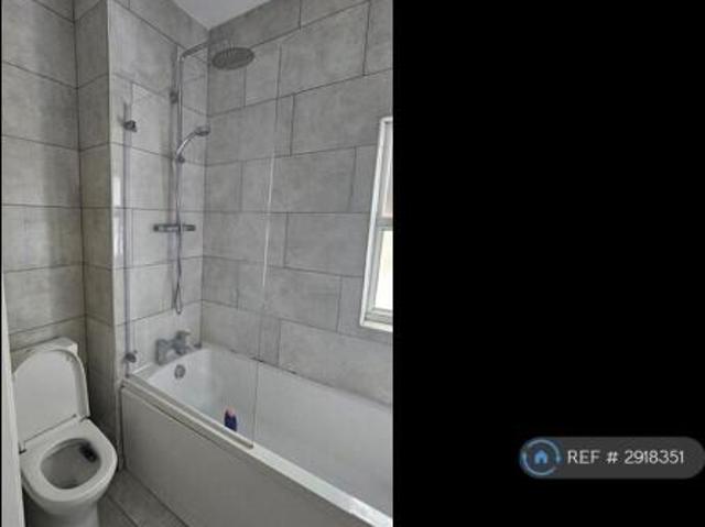 2 bedroom flat for rent in Earlsfield Road, London, SW18
