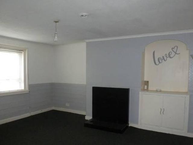 2 bedroom flat for rent in East Main StreetDarvelKA17