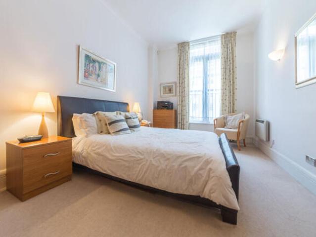 2 bedroom flat for rent in East Block, Waterloo, SE1