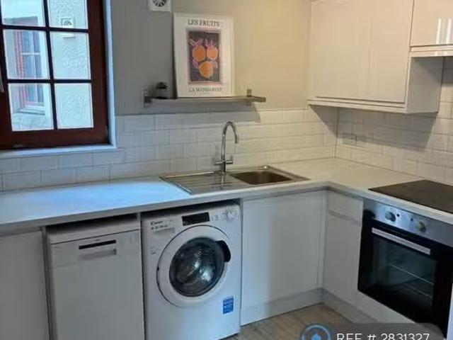 2 bedroom flat for rent in East Cromwell St, Edinburgh, EH6