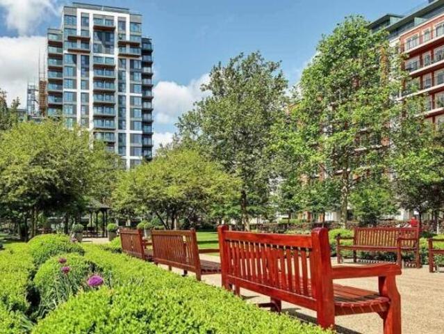 2 bedroom flat for rent in East Drive, Beaufort Park, NW9