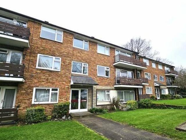 2 Bedroom Flat For Rent In East Finchley