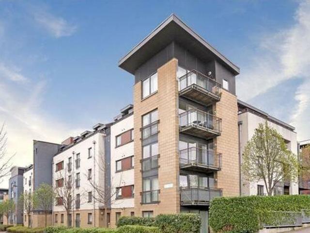 2 Bedroom Flat For Rent In East Pilton Farm Avenue, Edinburgh
