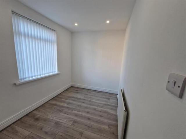 2 bedroom flat for rent in Eastbourne Gardens, Walkerdene, NE6