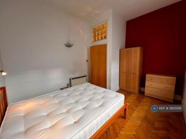 2 bedroom flat for rent in Eastgate, Leeds, LS2