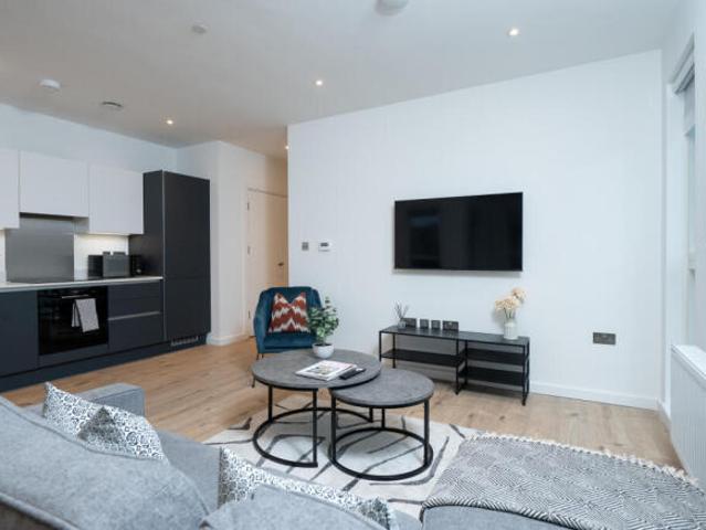 2 bedroom flat for rent in Eastdown Park, London, SE13