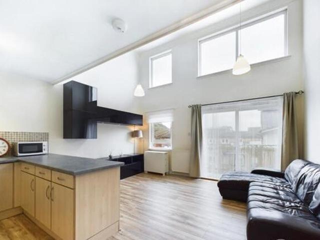 2 Bedroom Flat For Rent In Easter Road, Edinburgh