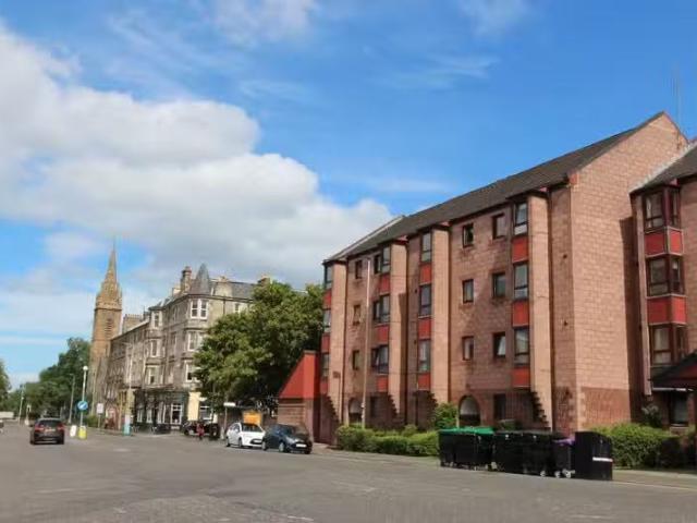 2 bedroom flat for rent in Easter Road, Leith, Edinburgh, EH6