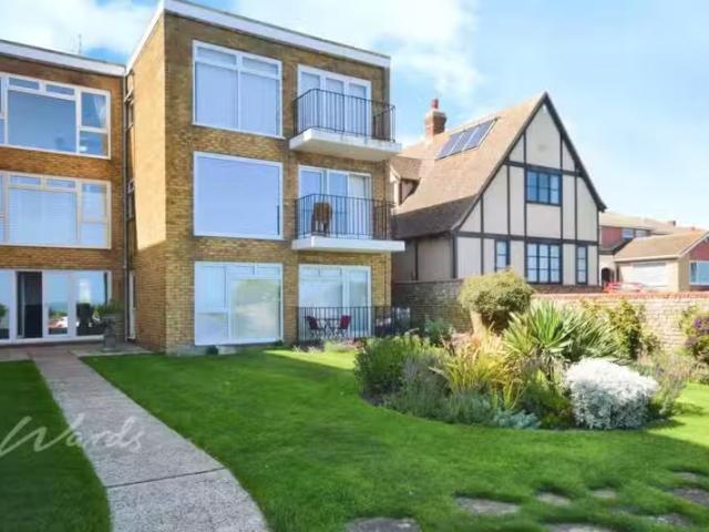 2 bedroom flat for rent in Eastern Esplanade Broadstairs CT10