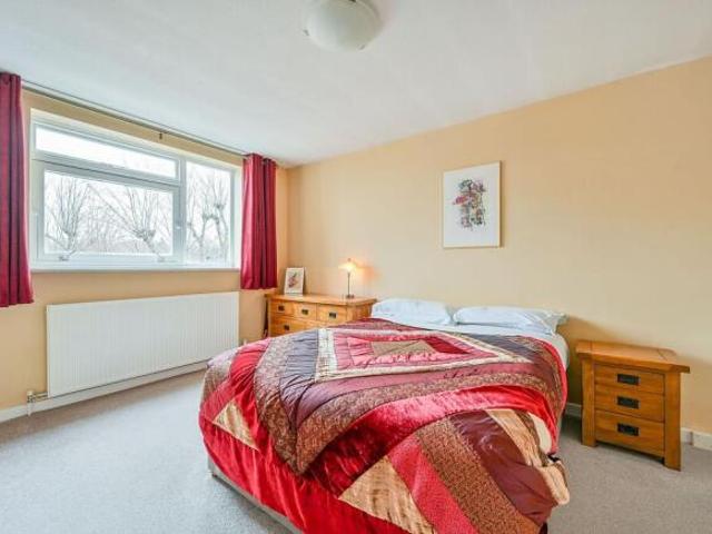 2 bedroom flat for rent in Eaton Rise, Ealing, London, W5