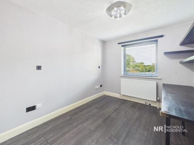 2 bedroom flat for rent in Eaton Road, Sutton, Surrey. SM2 5DN, SM2