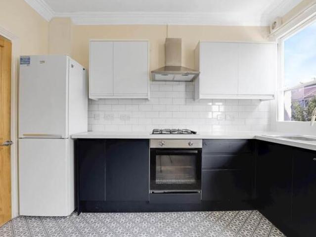 2 bedroom flat for rent in Egerton Road, South Norwood, SE25