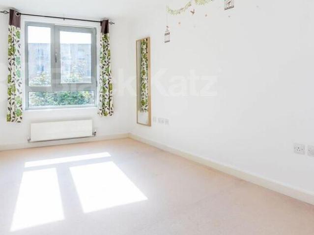 2 bedroom flat for rent in Eden Grove, Holloway N7