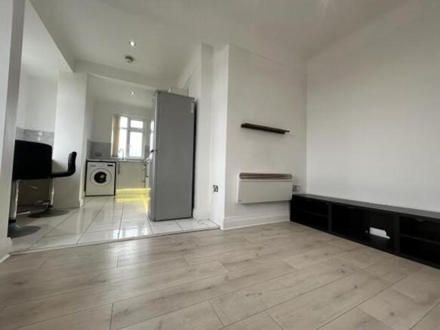 2 bedroom flat for rent in Edge Grove, Liverpool, L7