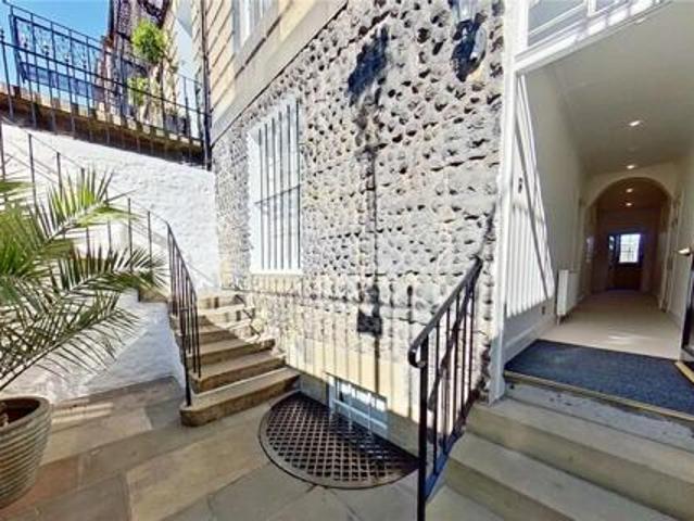 2 Bedroom Flat For Rent In Edinburgh