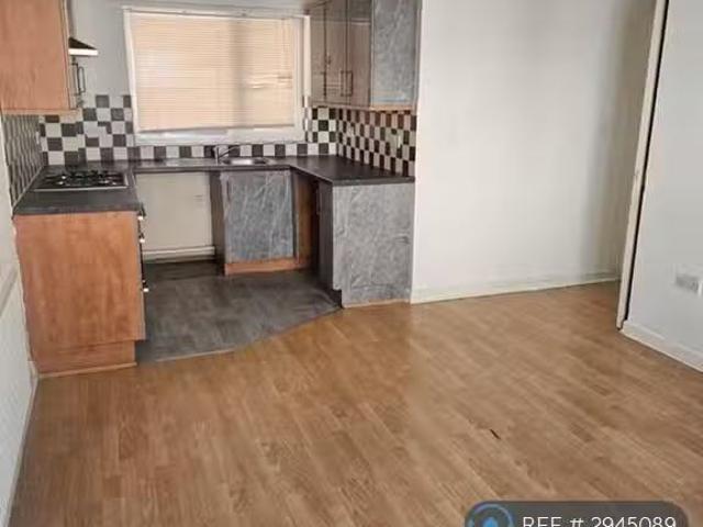 2 bedroom flat for rent in Edward Street, Burton On Trent, DE14