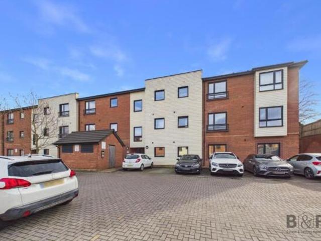 2 bedroom flat for rent in Elmtree Way, Kingswood, BS15
