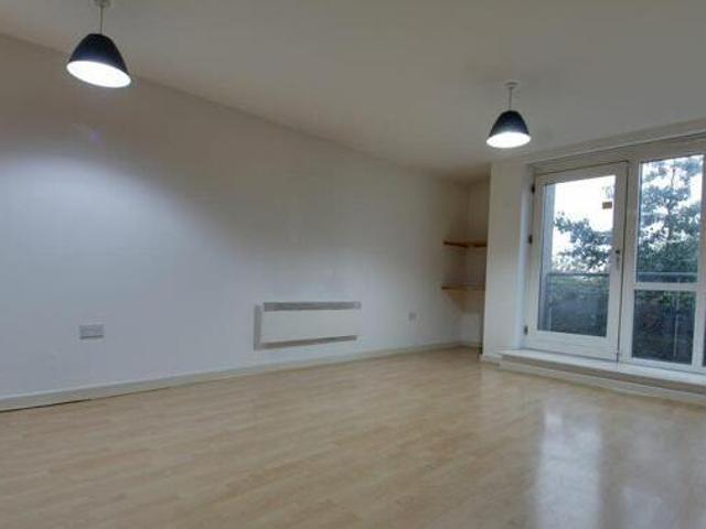 2 Bedroom Flat For Rent In Elmwood Lane