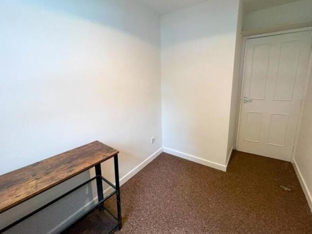 2 bedroom flat for rent in Elm Court, Barlow Moor Road, Didsbury, M20