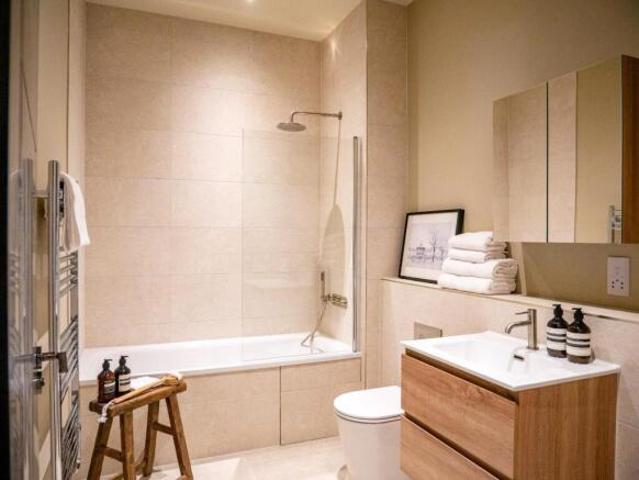 2 bedroom flat for rent in Elm Gardens, Southsea, PO5