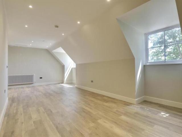 2 bedroom flat for rent in Elm Gardens, Southsea, PO5